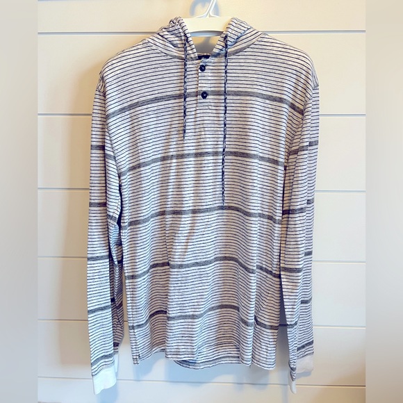 Ocean Current | Shirts | Mens Xl Like New Hooded Long Sleeve Shirt ...